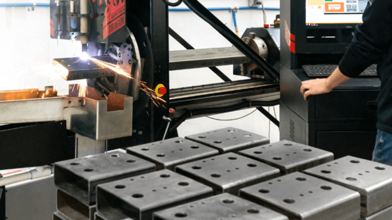 4 Chucks Heavy-Load Laser Tube Cutting Machine: The Definitive Guide ...